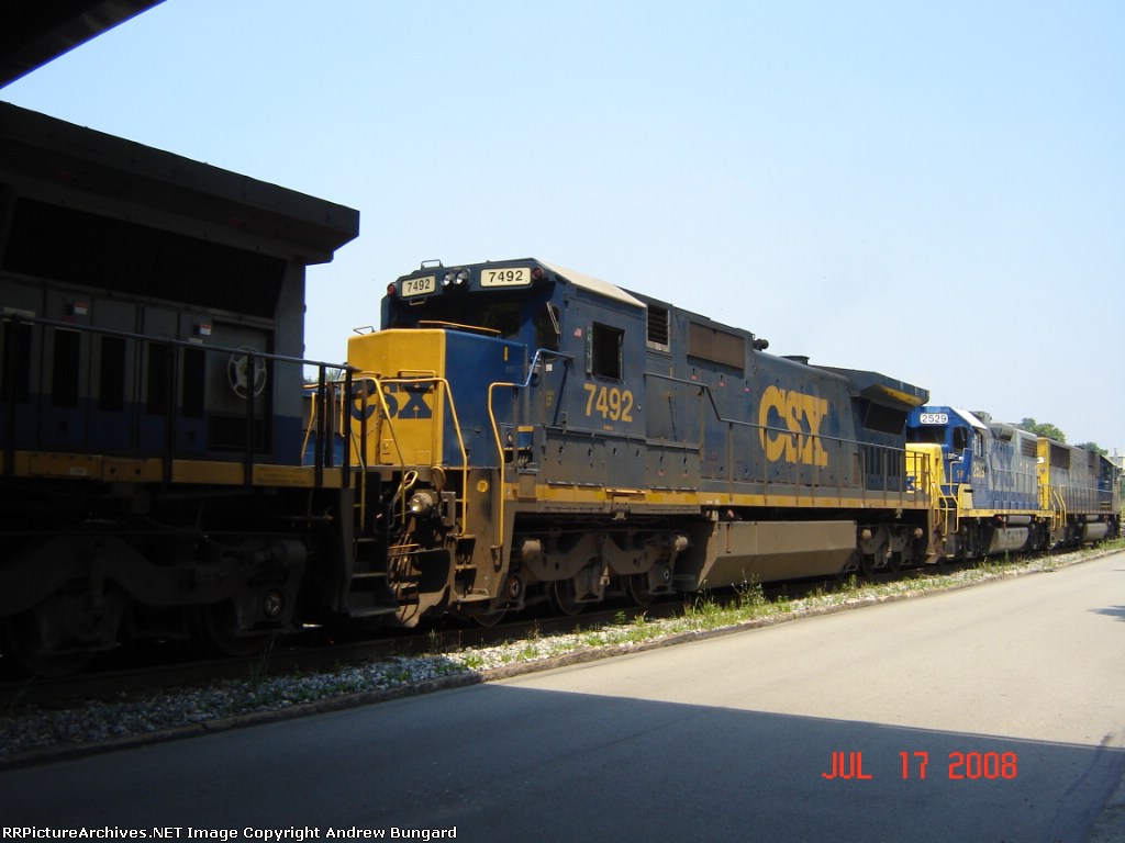 CSX 7492 GE C40-8 July 17, 2008